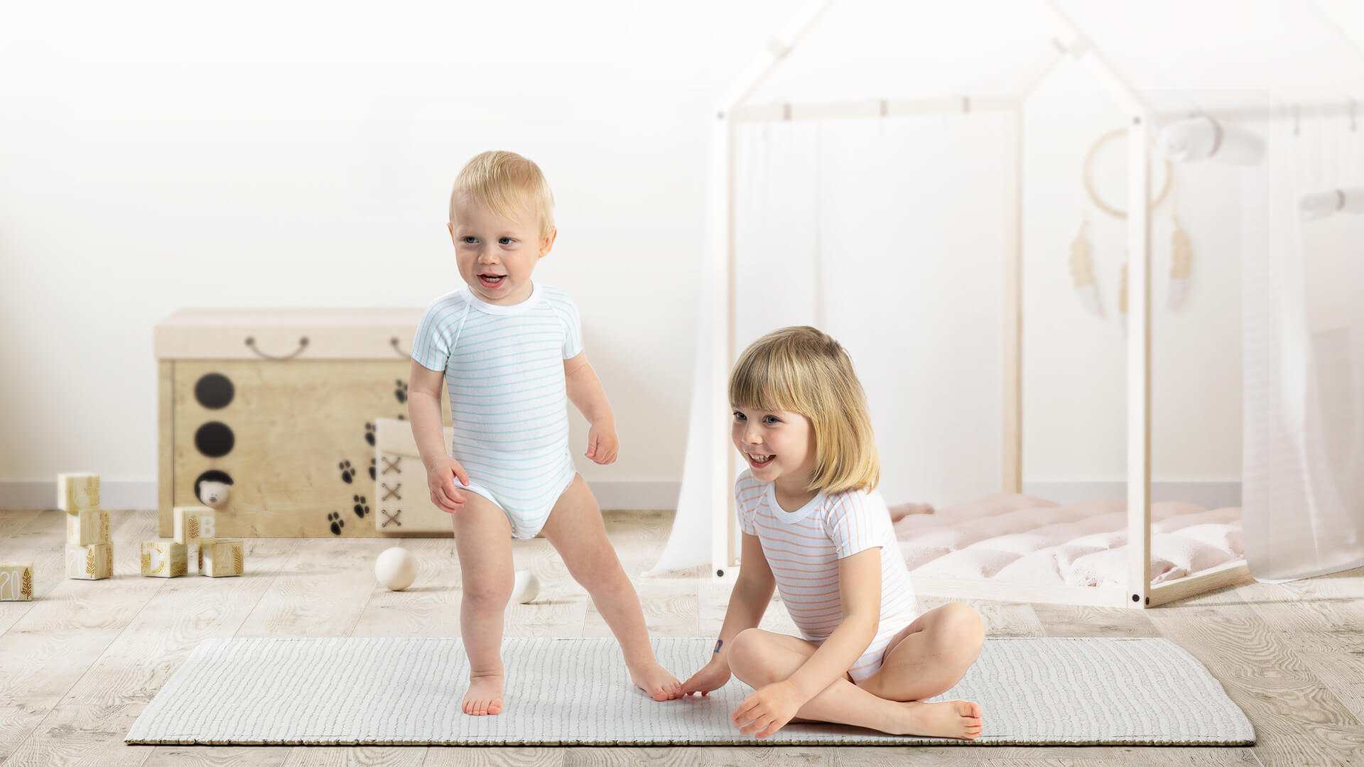 Body taglia unica, biberon antiotiti e coliche, succhietti - J BIMBI